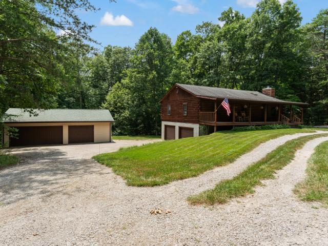 8086 Jonathans Court