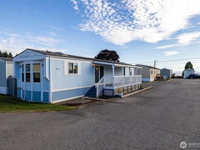 8080 Harborview Rd Trlr M190, Blaine, WA 98230