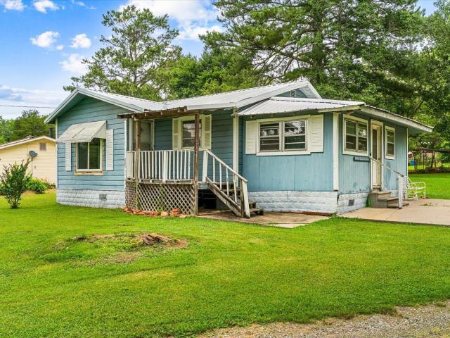 8082 Red Bud Road NE