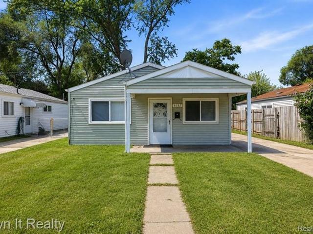 8082 Robert St, Taylor, MI 48180
