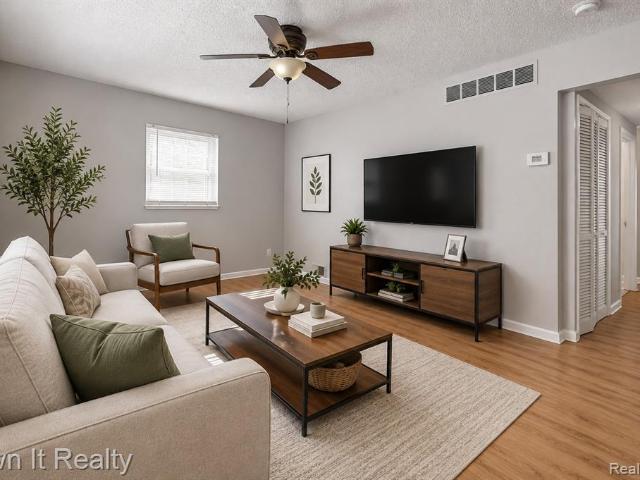 8082 Robert Street