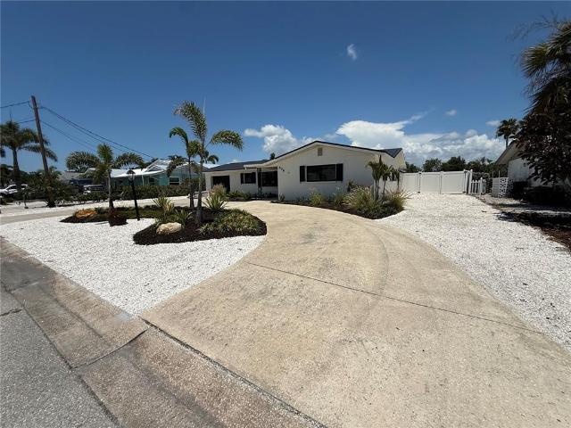 808 25th Ave W, Palmetto, FL 34221 | MLS #A4654