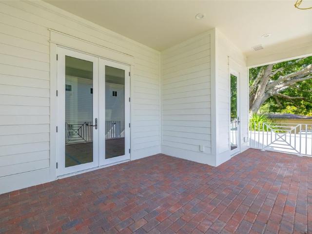 808 39th Ave NE, St. Petersburg, FL 33703 | MLS #TB8487