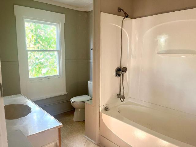 808 7th St NW 2 Bedroom Apartment for Rent at 808 7th St Nw, Canton, OH 44703 Summit