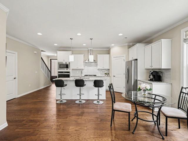 808 Churton Place