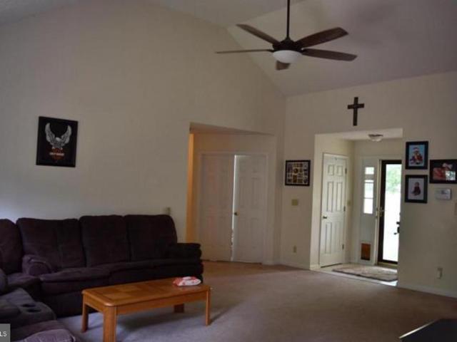 808 Chantilly Lane