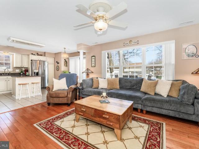 808 Cloverfields Drive