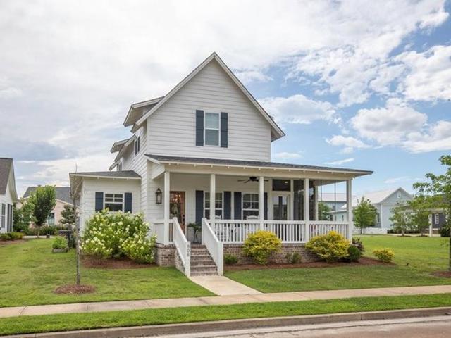 808 Arabella St, Taylor, MS 38673