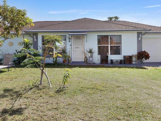 808 Aspenwood Cir, Kissimmee, FL 34743
