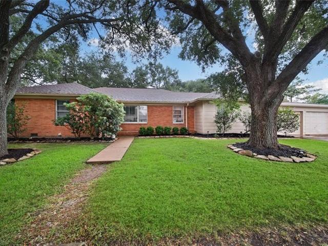 808 Avenue K, Rosenberg, TX 77471