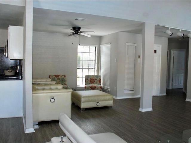 808 Bridgewater Lane