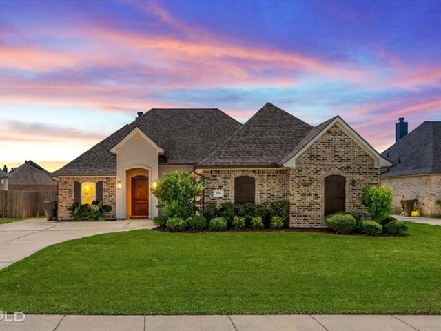 808 Durango Dr, Bossier City, LA 71111