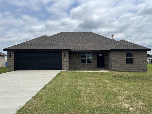 808 Dwight St, Trumann, AR 72472
