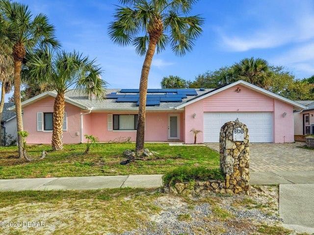 808 E 1st Ave, New Smyrna Beach, FL 32169