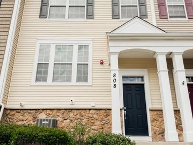 808 E Wing St, Arlington Heights, IL 60004