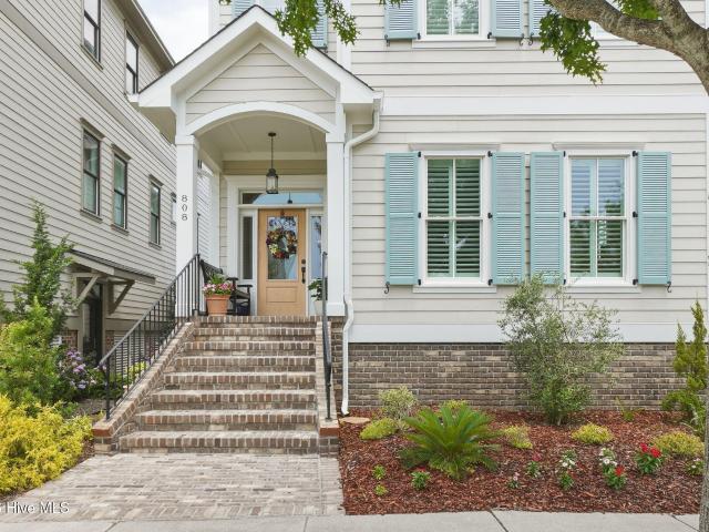 808 E Front Street