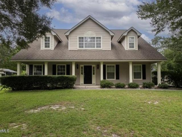808 E Riverview Dr, Saint Marys, GA 31558