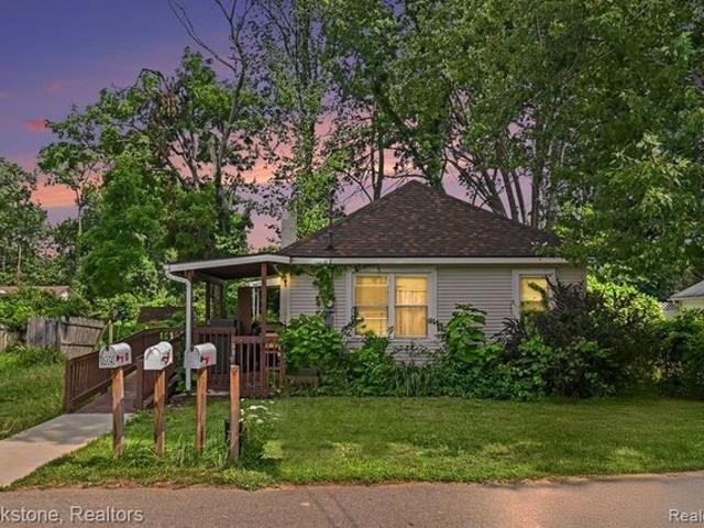 808 Emmett Ave, Summit Township, MI 49203