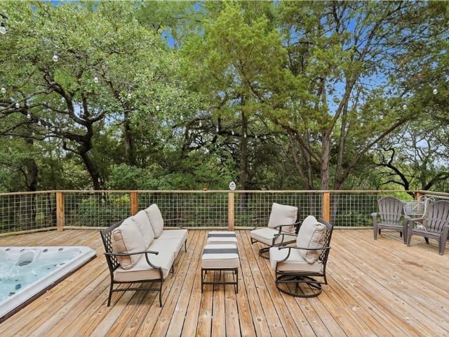 808 Elmwood Cove