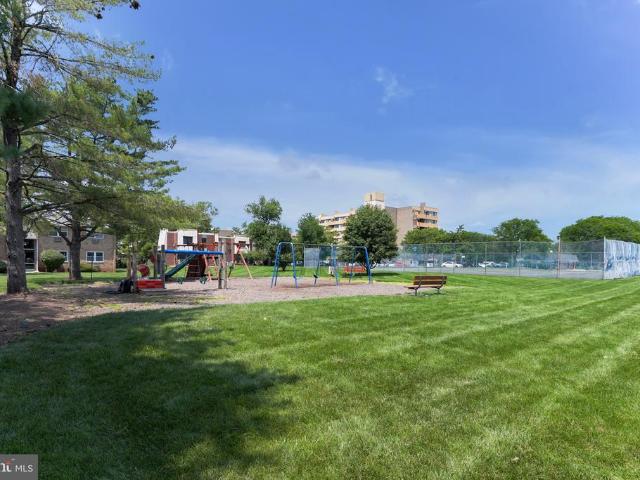 808 Eves Drive # 1A