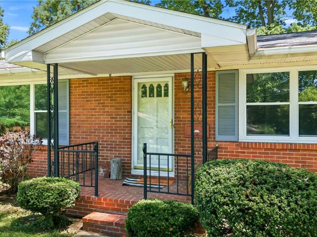 808 Fairfield Dr