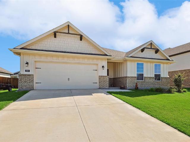 808 Feather Edge Dr, Springtown, TX 76082 | MLS #21197