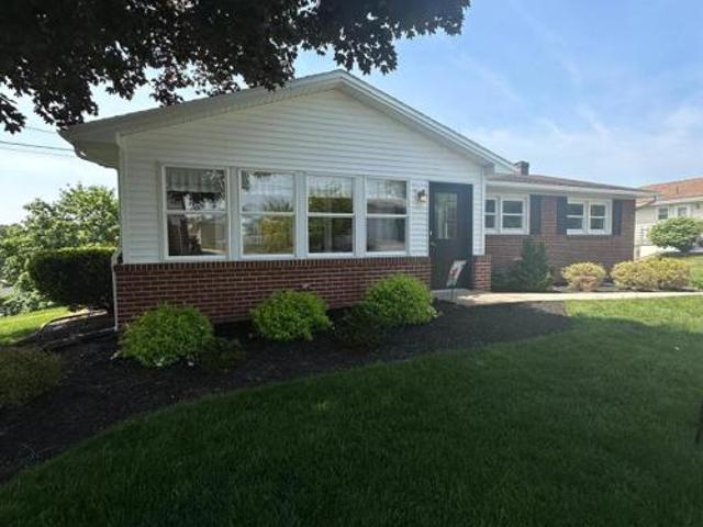 808 Highland Dr, Chambersburg, PA 17202