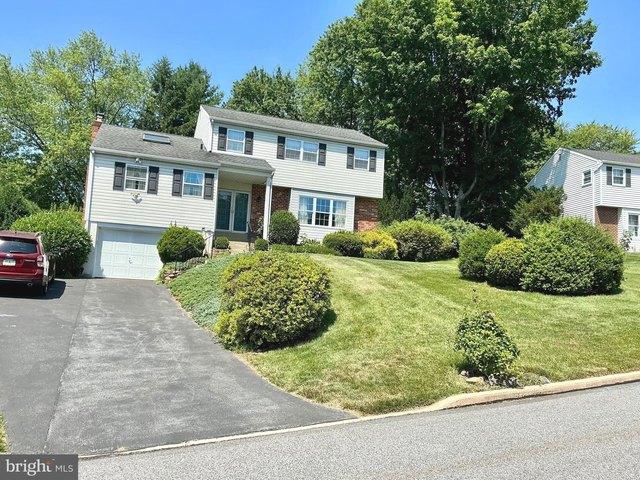 808 Joeck Dr, West Chester, PA 19382