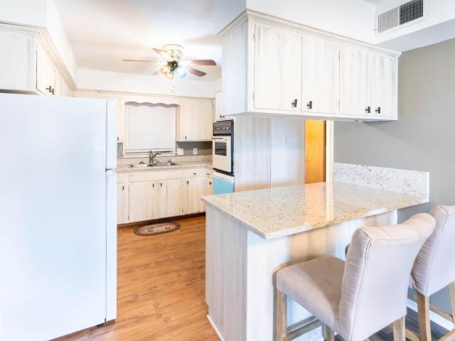 808 Lauderdale Rd