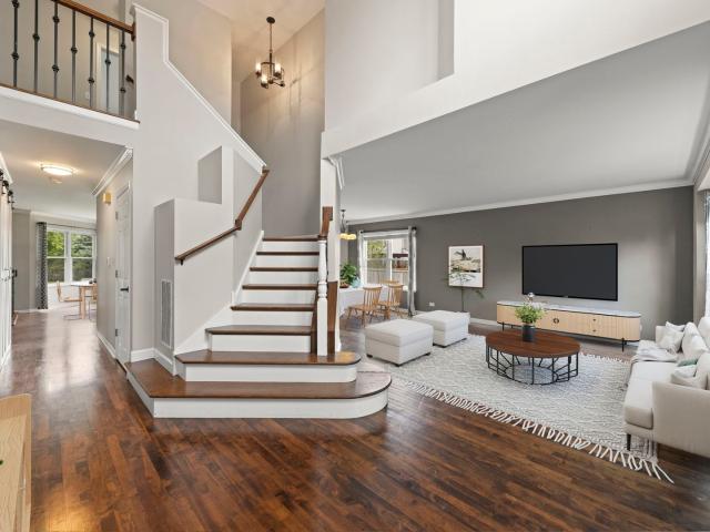 808 Livingston Court