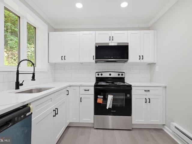 808 Maple Lane