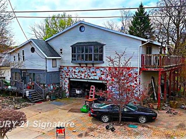 808 McKinley St, Lansing, MI 48906