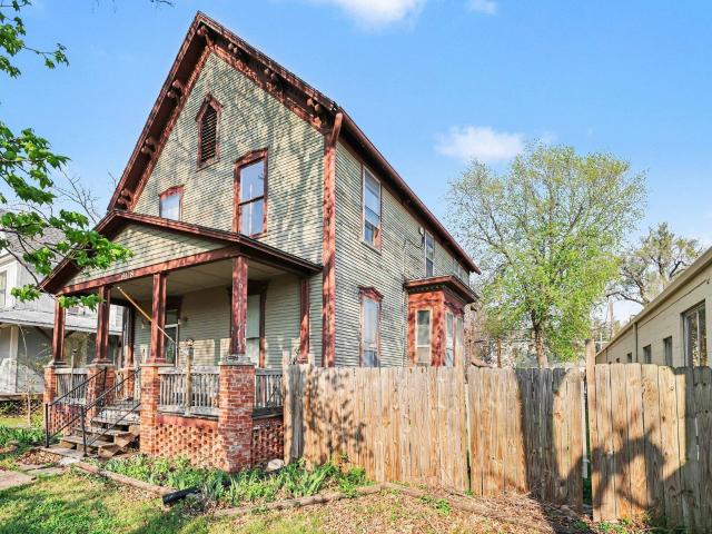808 Mechanic St, Emporia, KS 66801 | MLS #243803 | Compass
