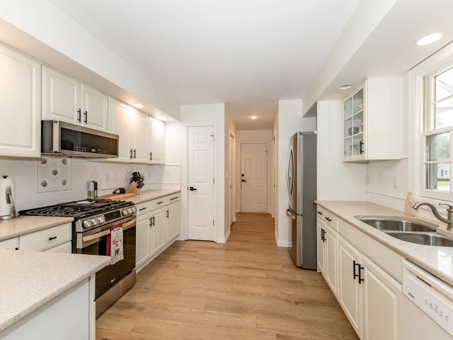 808 Midway Court
