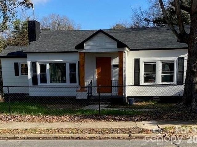 808 N Weldon St, Gastonia, NC 28052