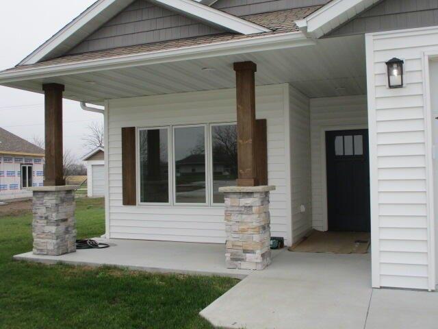 808 N Barela Cir, Centralia, MO 65240