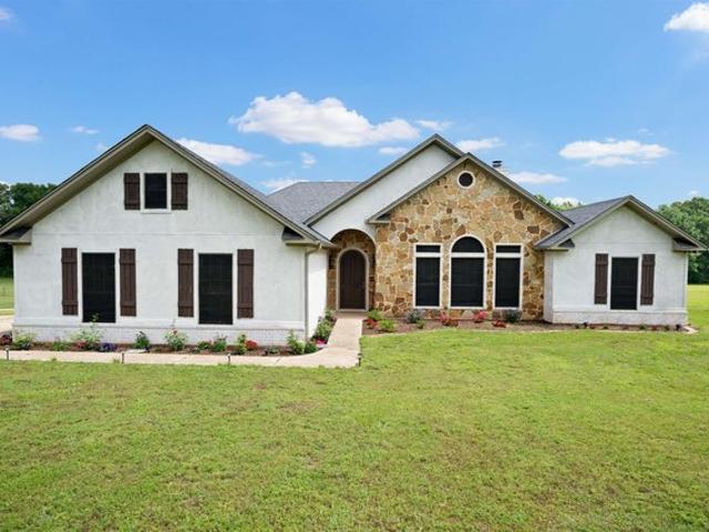 808 N Jarvis St, Troup, TX 75789