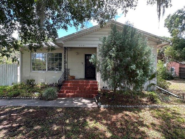 808 N Johnson St, Plant City, FL 33563
