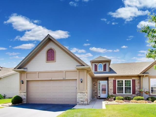 808 New Buffalo Dr, Schererville, IN 46375