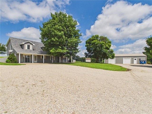 808 NE 221st Rd, Warrensburg, MO 64093