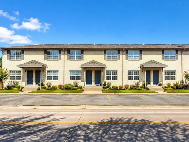 808 S Center St, Grand Prairie, TX 75051