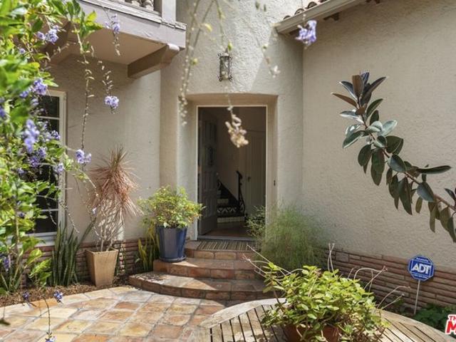 808 S Cloverdale Ave, Los Angeles, CA 90036