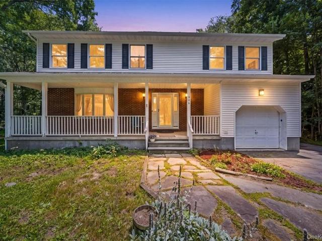 808 S Plank Rd, Slate Hill, NY 10973