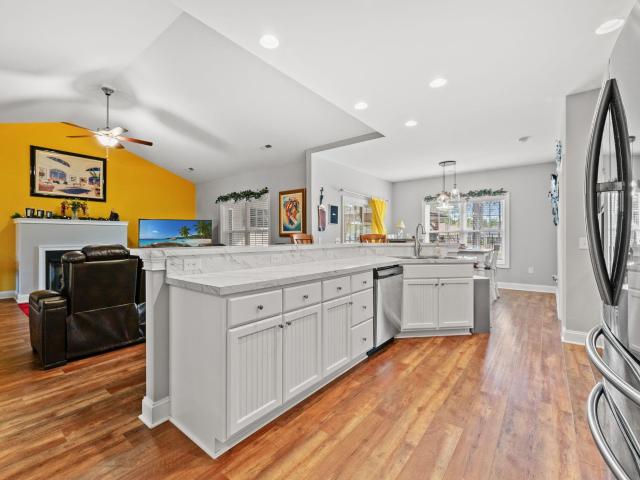 808 Stone Pine Ct