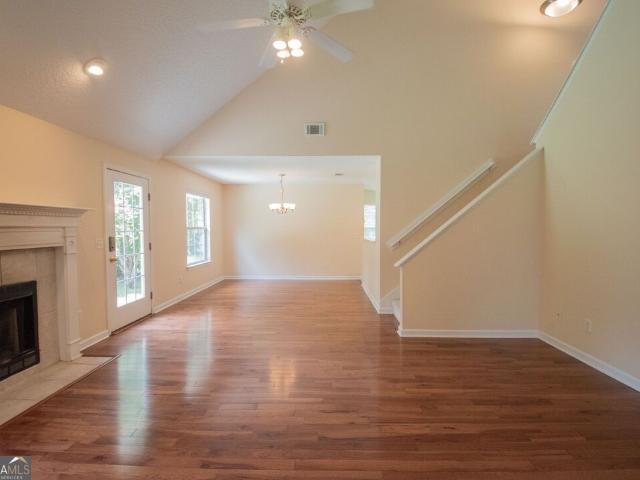 808 Riverview Drive E