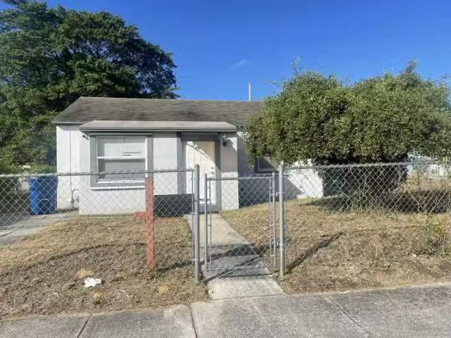 808 W 4th Street W, Riviera Beach, FL 33404 MLS R11161590