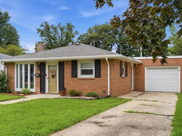 808 W 14th St, Sterling, IL 61081