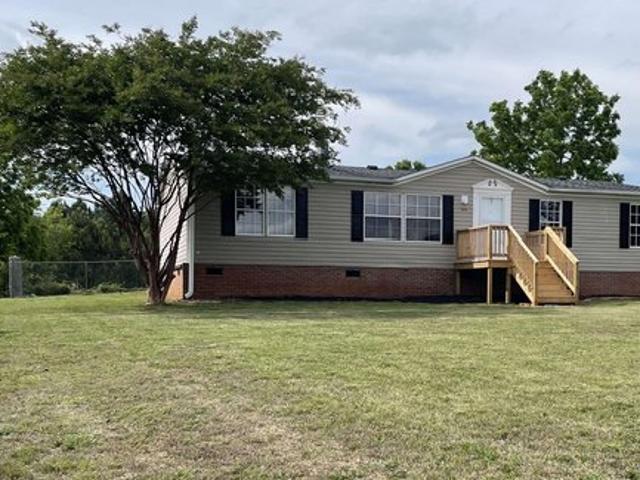 808 W Fleming Farm Dr, Inman, SC 29349