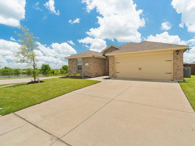 808 Watermill Rd, Royse City, TX 75189