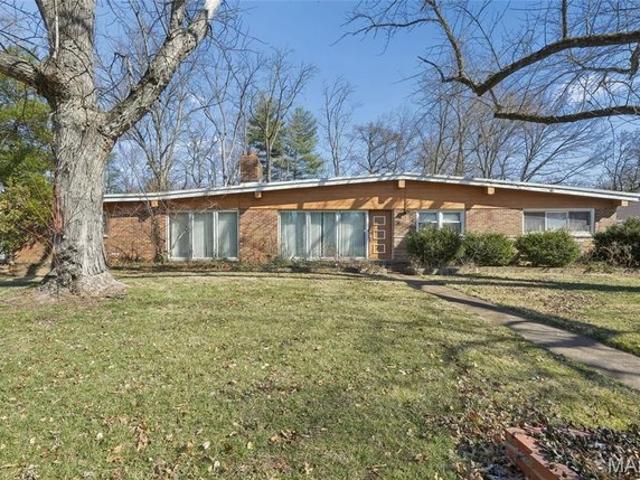808 Wenneker Dr, Clayton, MO 63124
